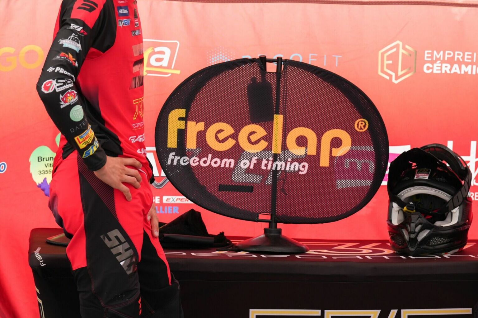 Versatile transmitter - moto - Freelap timing system